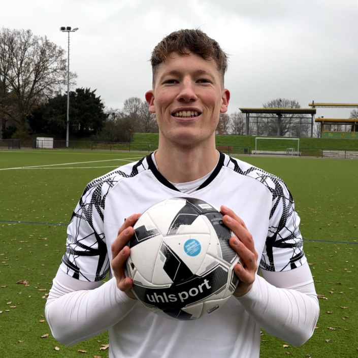 uhlsport begrüßt Influencer Marvin Roch als neuen Markenbotschafter